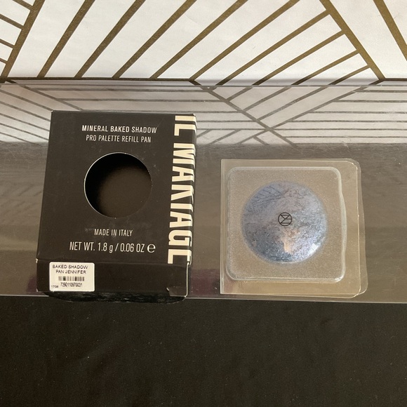 IL MAKIAGE | Makeup | Il Makiage Mineral Baked Shadow Pan Jennifer ...